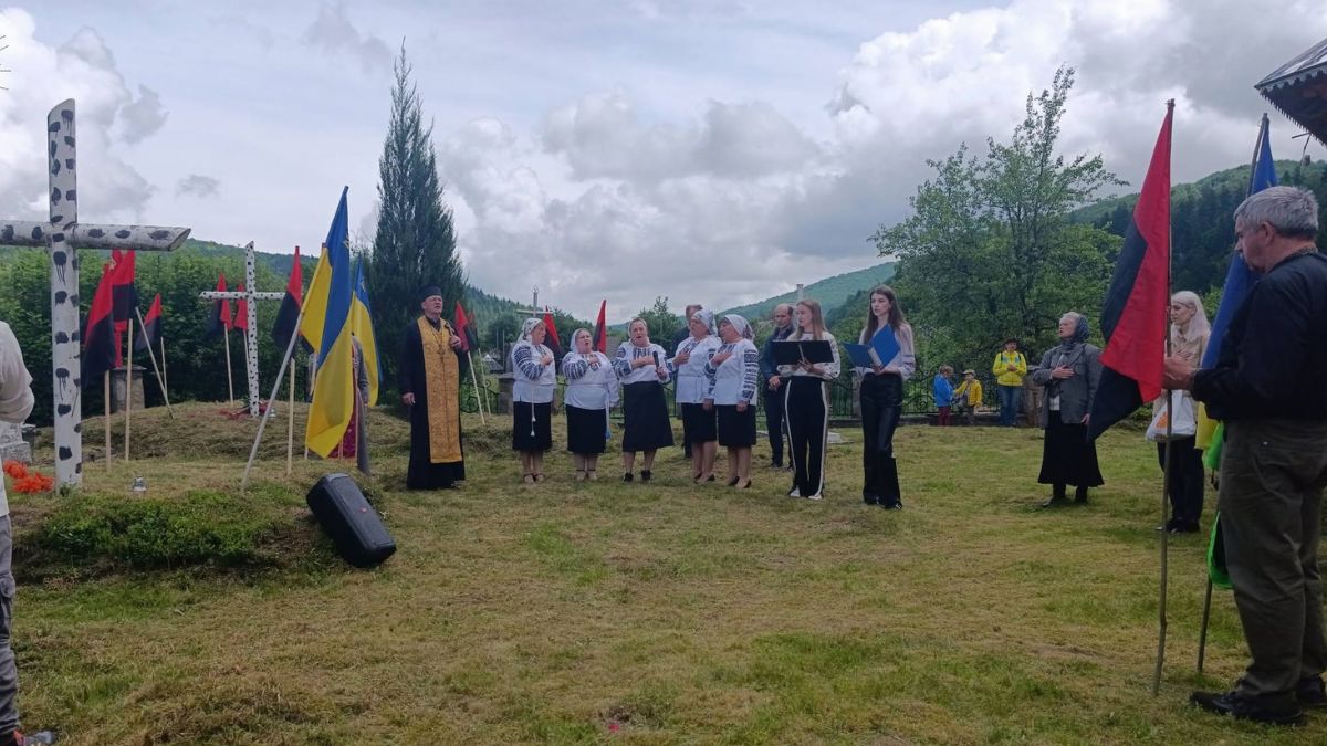 У Лужках Витвицької громади вшанували повстанців, які загинули 80 років ...